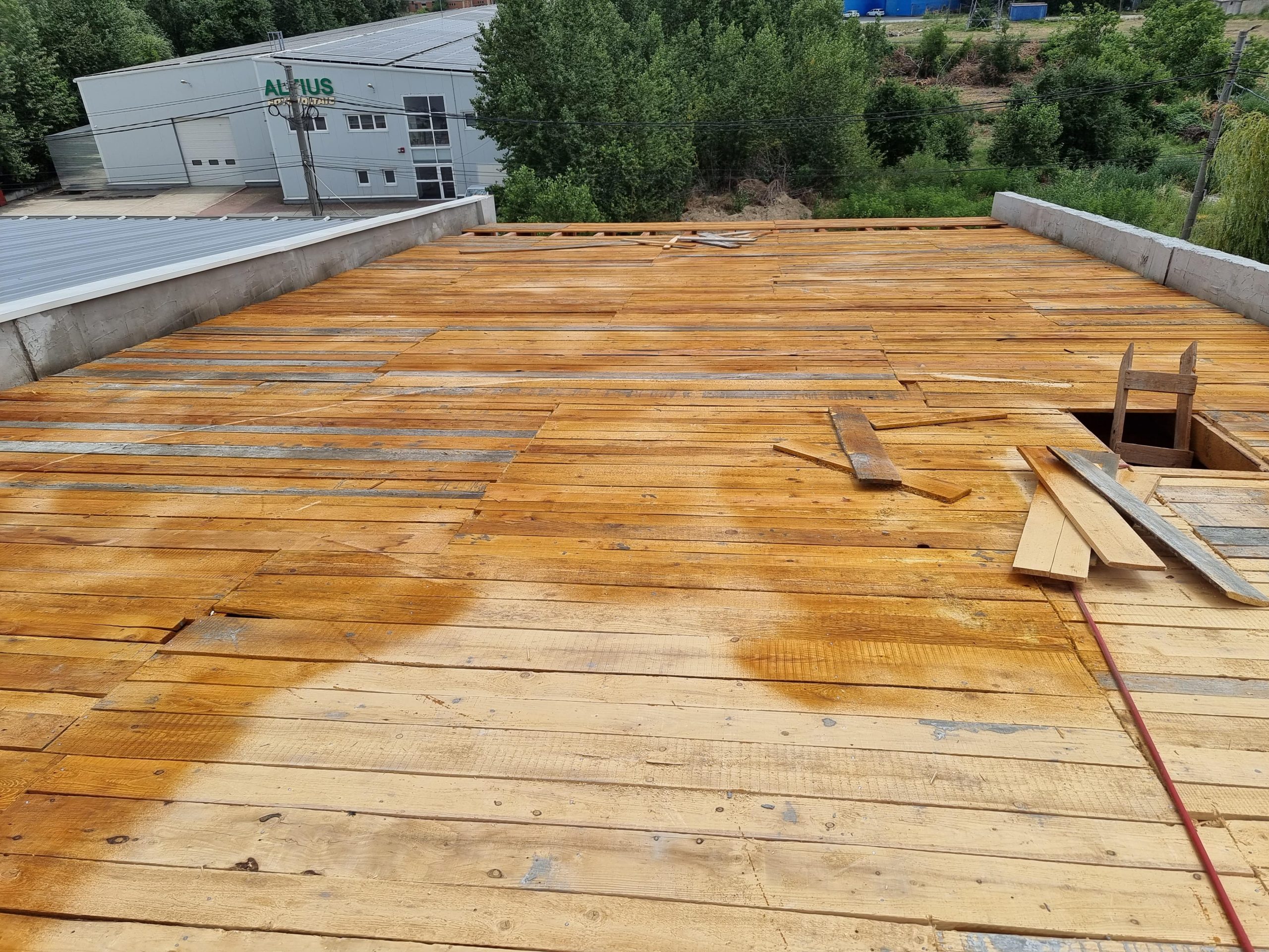 Ignifugare suprafete aparente cu lac ignifug